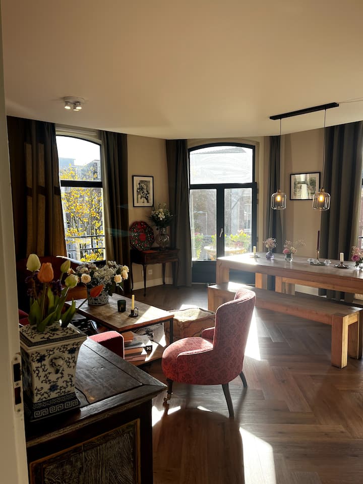 A Light, Spacious And Renovated Apartment - Amsterdam