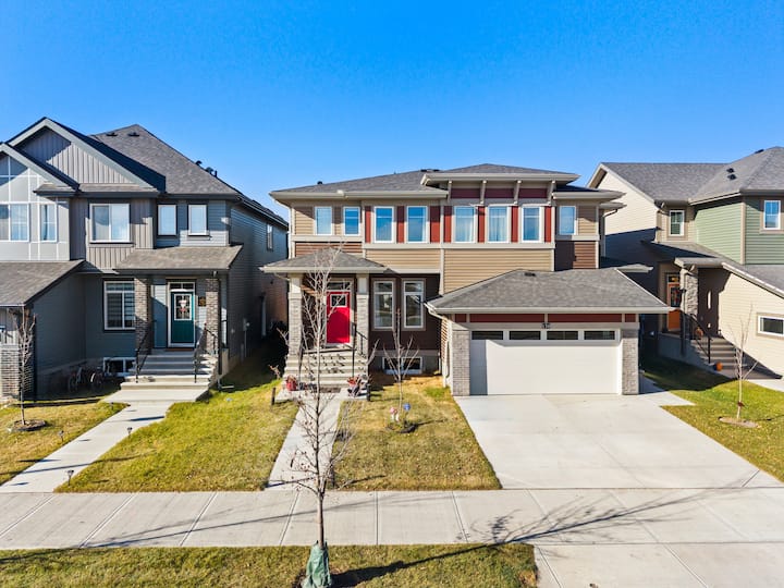 Cozy 3br Duplex Near Calgary & Banff - Cochrane