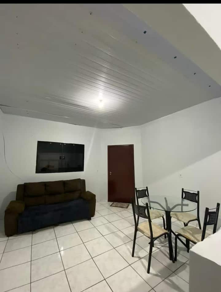 Espaço Privado/próximo Ao Centro Com Garagem -