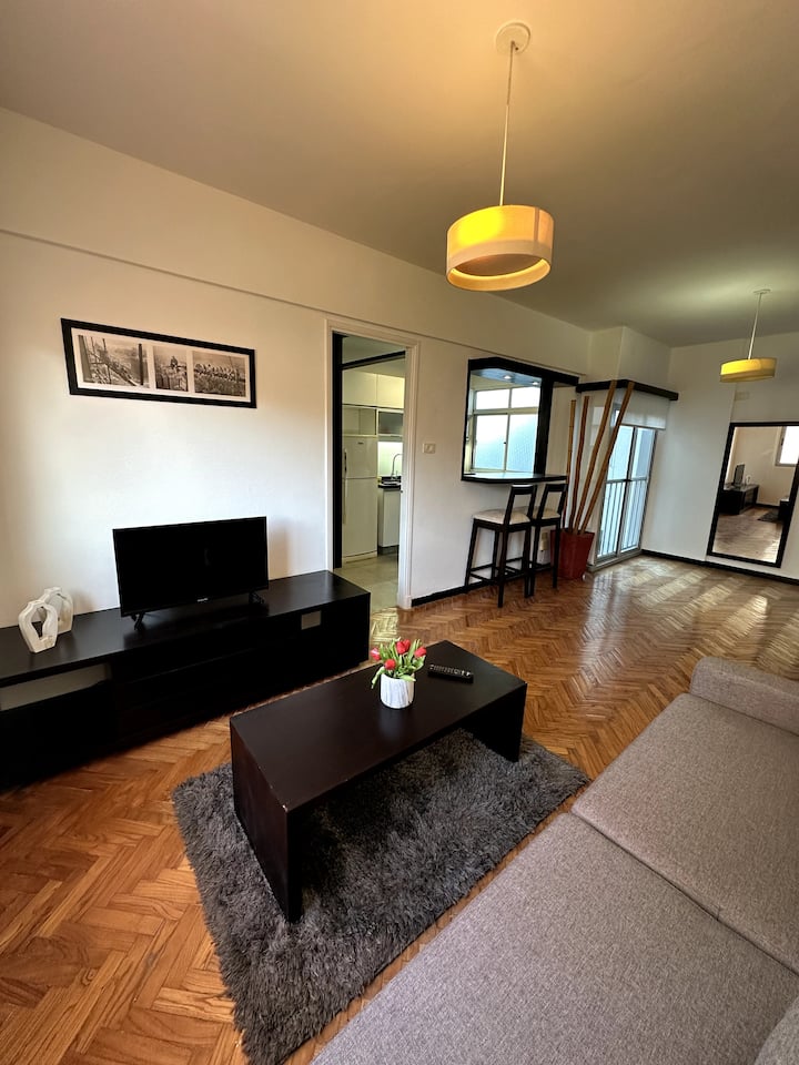 Apartamento Con Excelente Ubicación En La Rambla - Montevideo