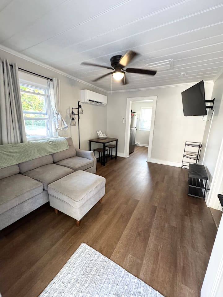 Homestead Hill Cottage - Unit 11 - Vincennes, IN