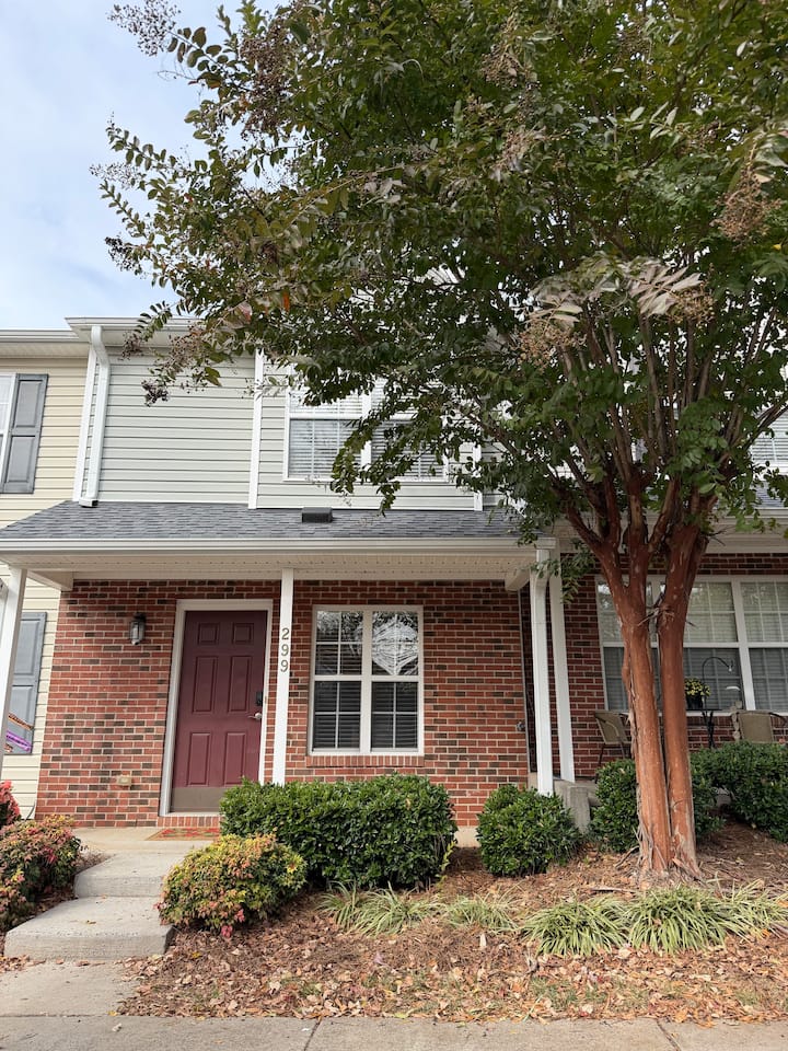 Urban Nova Stay - Perfectly Located Greensboro - Greensboro, NC