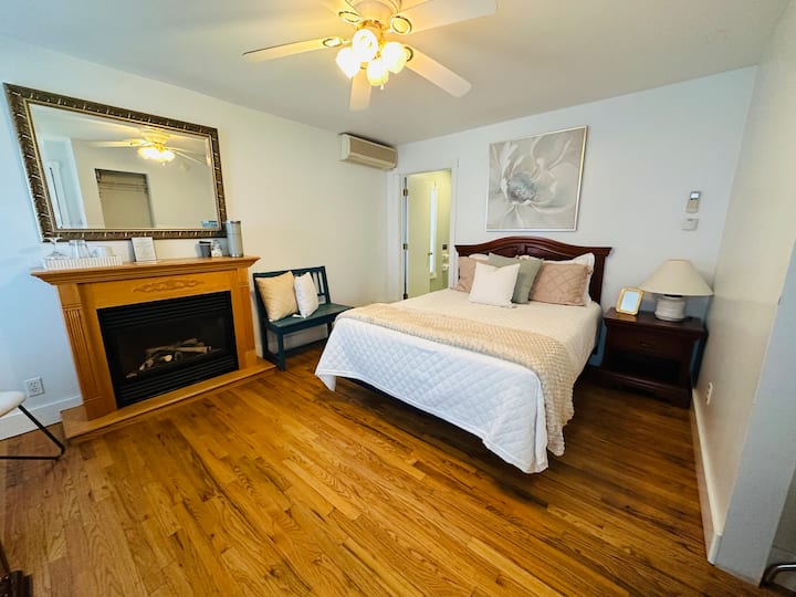 Unit 5- Studio Apartment @ The Champagne House - Hammondsport, NY