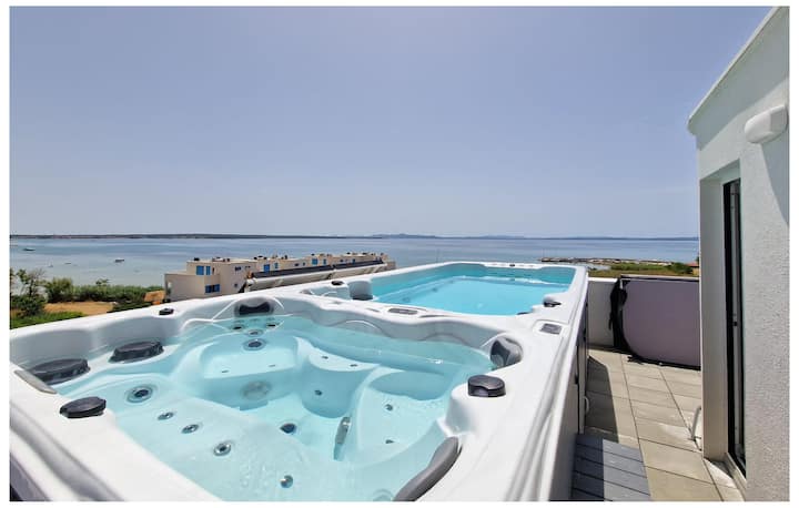 Gorgeous Home In Privlaka - Nin