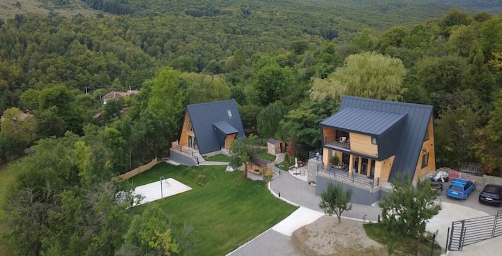 Fox Cabins 1 & 2 - Valea Doftanei