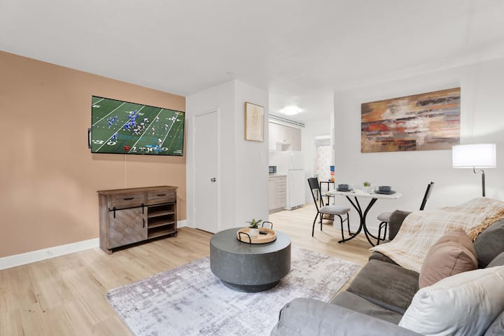 Corewell Loft | Downtown Royal Oak - Troy, MI