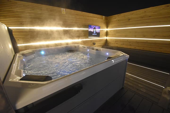Hot Tub Stag Pad Nr City Centre - Cardiff