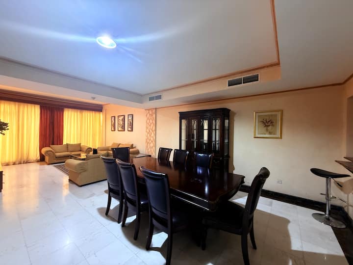 Affordable Three Bedroom Apartment In Juffair - Bahreïn