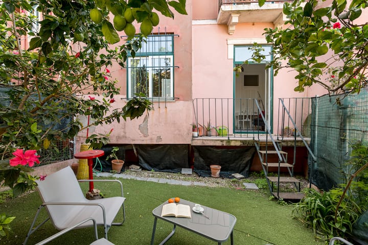 T1 With A Garden In The Heart Of Lisbon - Lisboa