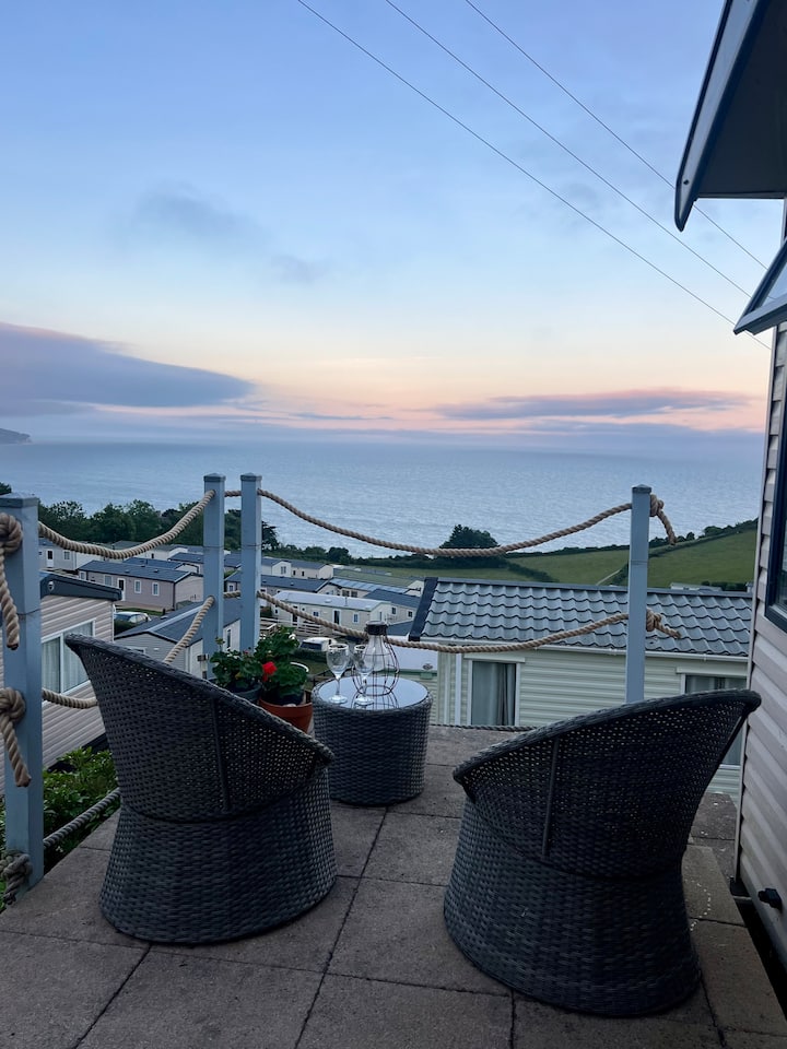 Cosy Caravan In Beautiful Beer. Stunning Bay Views - Beer