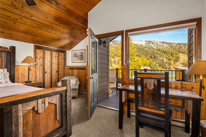 Penthouse At Whitefish Mtn-ski-in/ski-out - Whitefish, MT