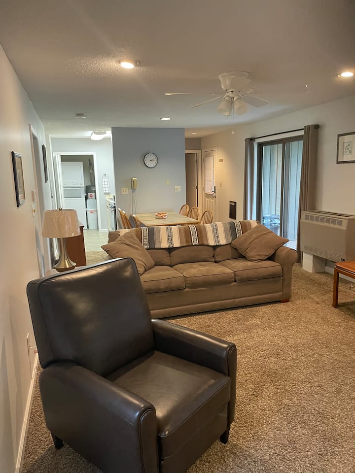 Nice Getaway, Walking Distance To All Amenities - Findley Lake, NY