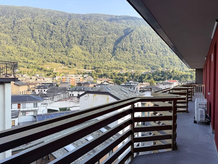 The Gem - 1 Min From Bernina Express - Tirano