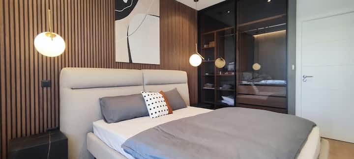 New Elegant One Bedroom Apartment - Podgoritsa