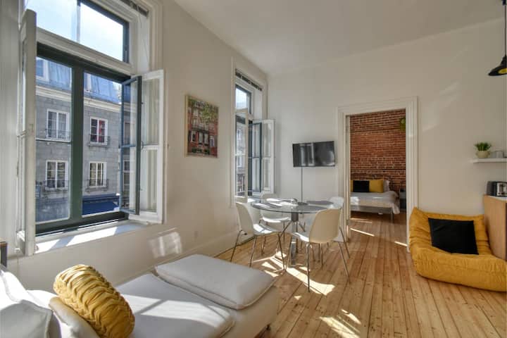 Apt Dans Vieux-québec Rénové, Porte St-jean, 2 Ch. - Quebec City