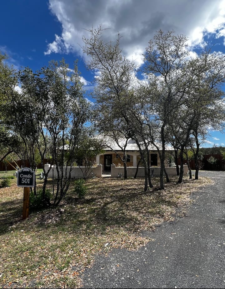 Neal's Lodges Cielo Ridge 501 - Concan, TX