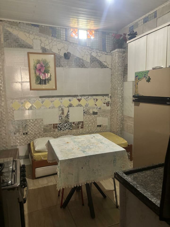 Kitnet Para Duas Pessoas Em Caiobá. - Guaratuba