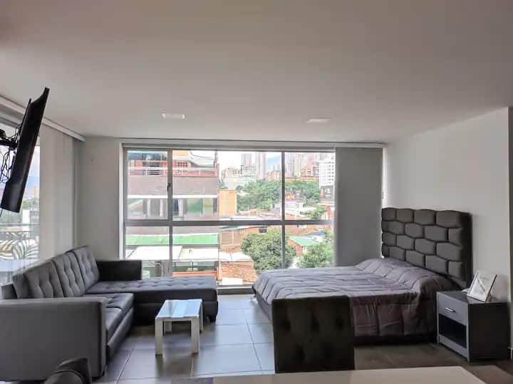 Hermoso Estudio 401 En Aztorga - Medellín