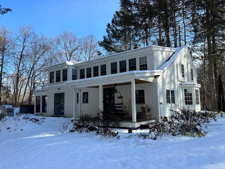 Berkshires Family Retreat Ski, Fireplace & Hot Tub - Mount Washington State Forest, Mt Washington