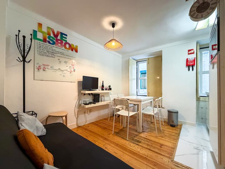 A Typical Alfama Home – The Soul Of Old Lisbon - Alfama