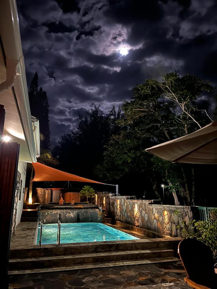 Maison Au Bord De La Plage De Gris Gris. - Mauritius