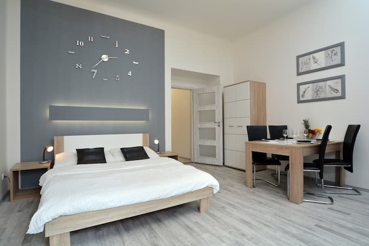 Wenceslas Square | Prague Center | Old Town - Prága