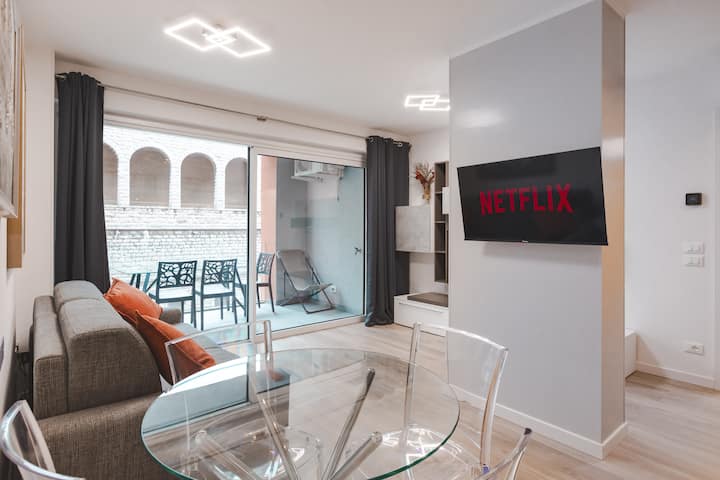[Free Parking & Private Terrace] Design Apartment - Trieste