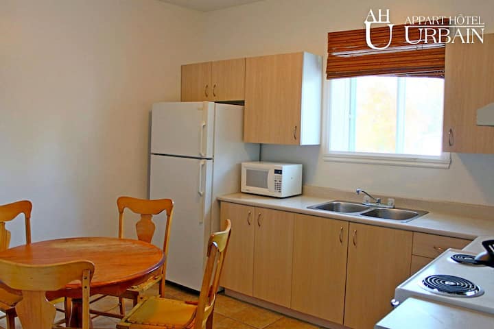 Sherbrooke, 2 Chambres à Coucher Près Du Centre. - Sherbrooke