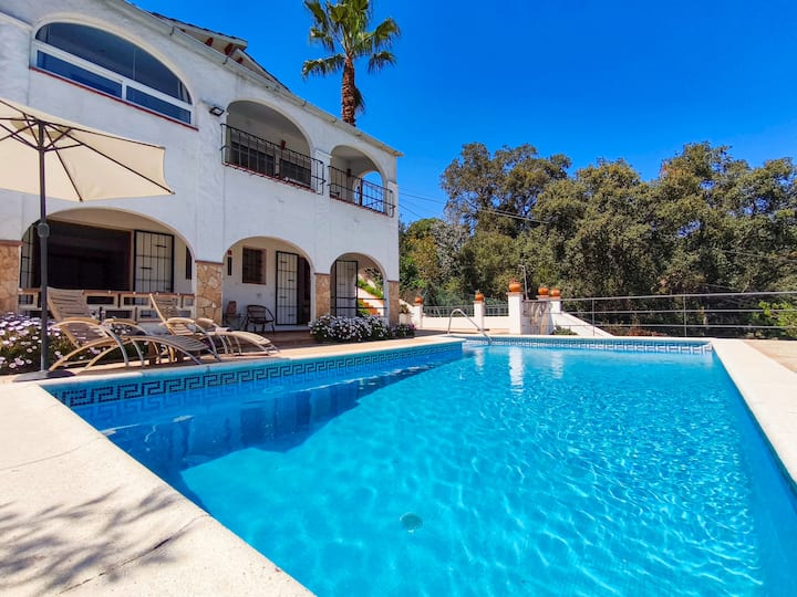 New| Villa Marie, Casa En La Montaña Con Bbq (3+1) - Sils