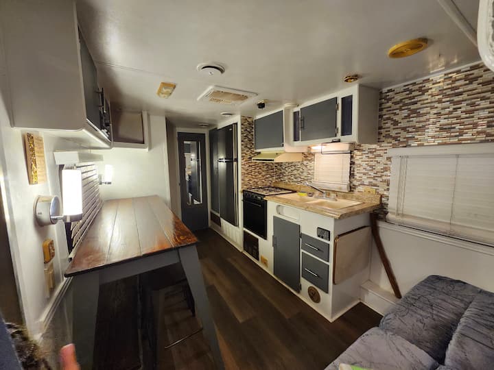 Cozy & Affordable Camper Stay-a Perfect Getaway - Augusta, GA