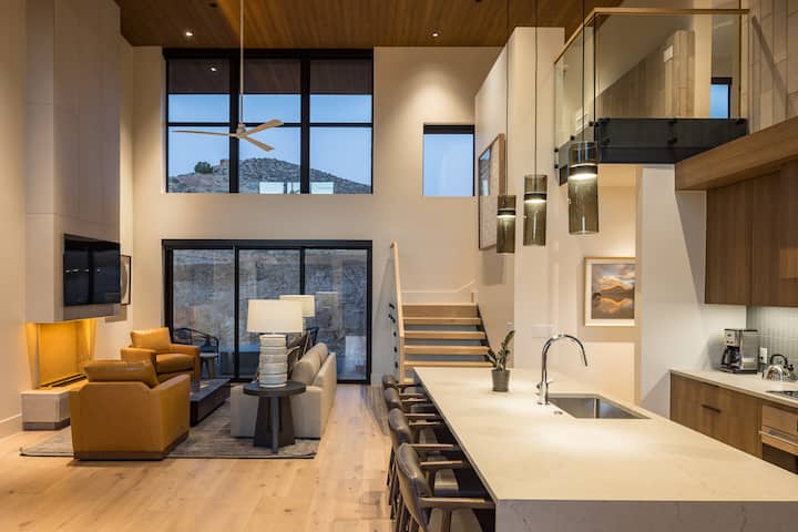 Lionsback Resort - The Mesa Casita - 2 King & Bunk - Moab, UT