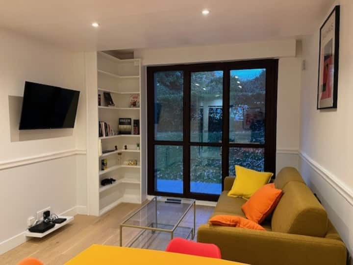 Suresnes 3 Pièces Cosy Refait à Neuf Et Parking ! - Suresnes