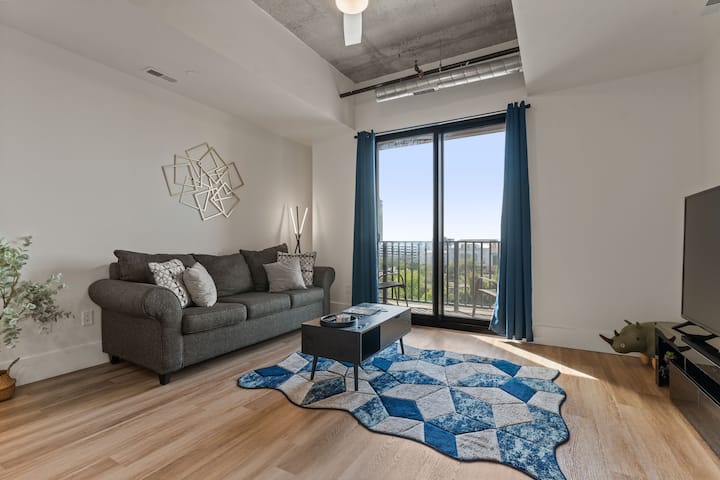 Horizon Glow | High Rise | Downtown South Bend Nd - South Bend, IN