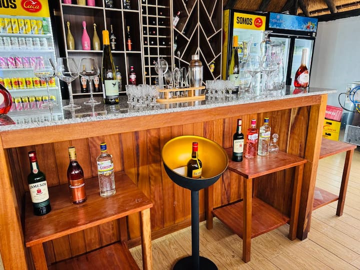 T4 Com Pequeno Almoço Na Ilha Do Mussulo - Angola