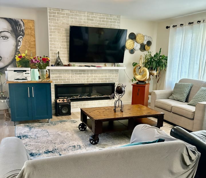 Cozy Room Haven (Room C) - Regina