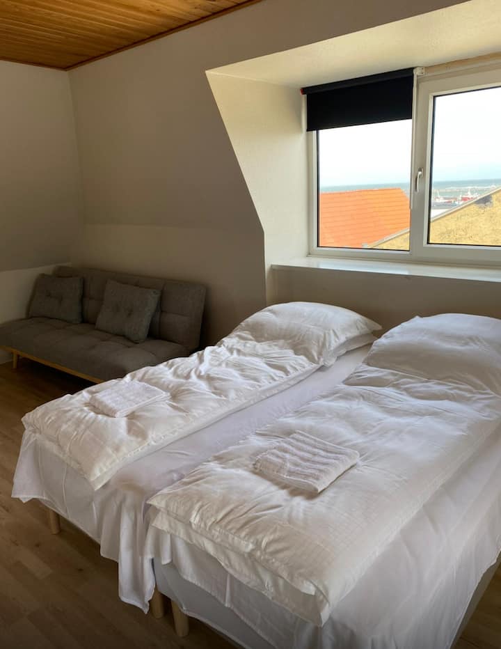 Et Værelse Lejlighed Midt I Centrum I Hirthals - Hirtshals