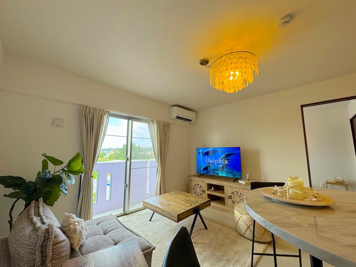 リゾートベース沖縄を体験しよう。世界遺産(8分)海中道路(11分)コザ(13分)青の洞窟(28分) - Okinawa