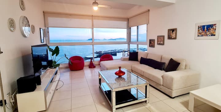 Excelente Vista, Amplio Y Céntrico - Panama City