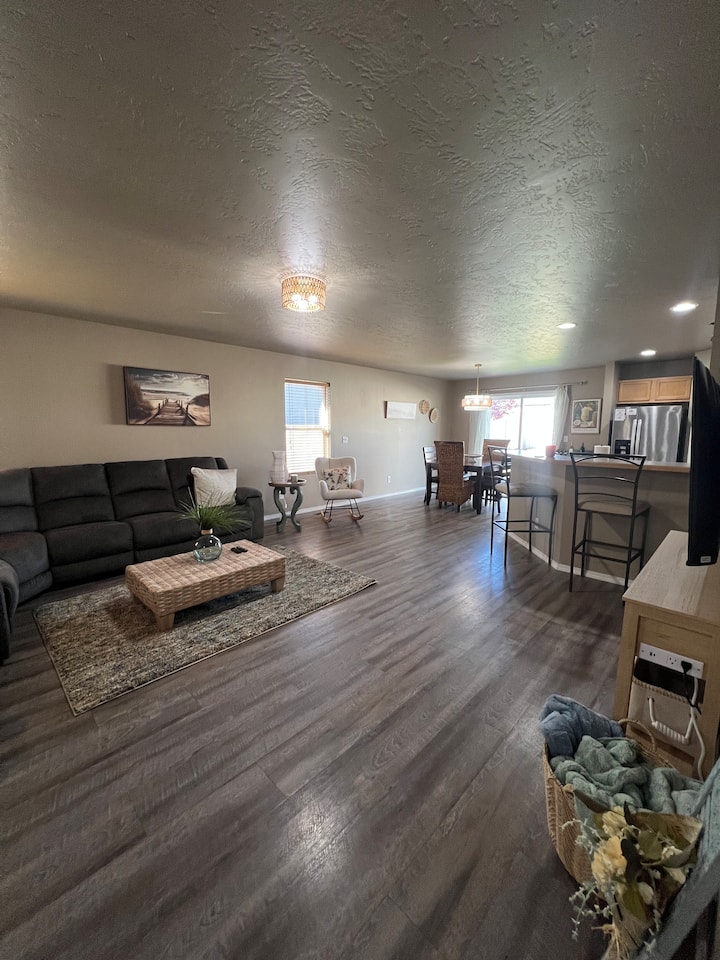 Costal Charm In Meridian - Meridian, ID