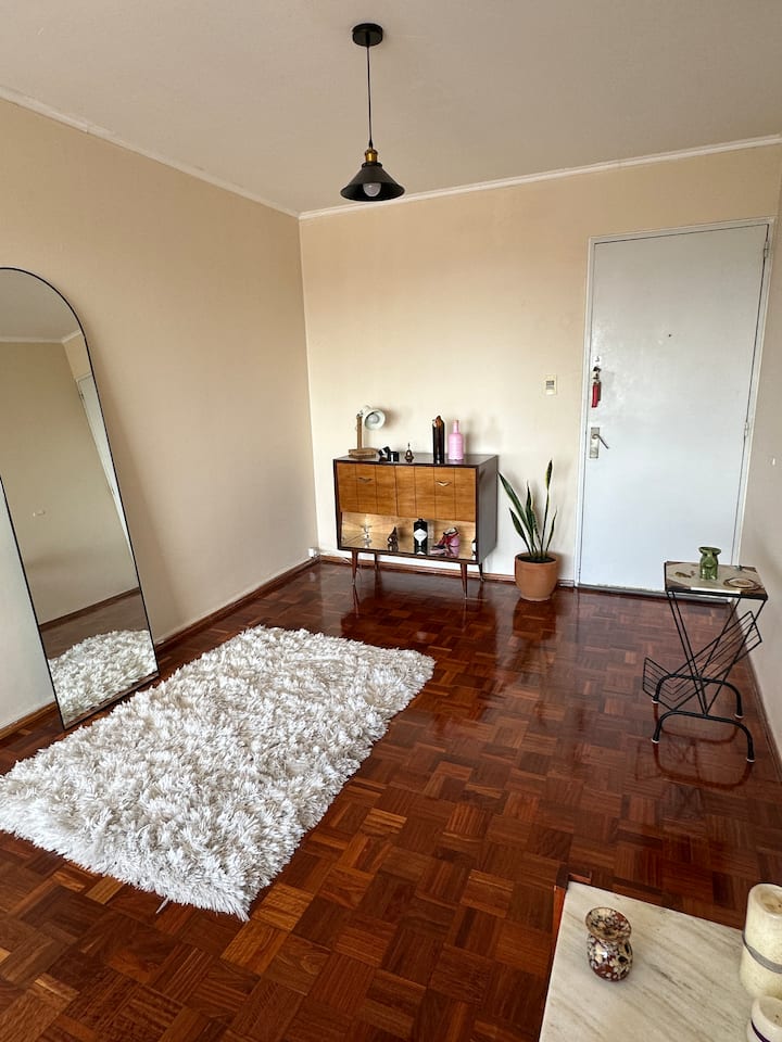 Muy Luminoso Y Cómodo Sobre Parque Batlle - Montevideo