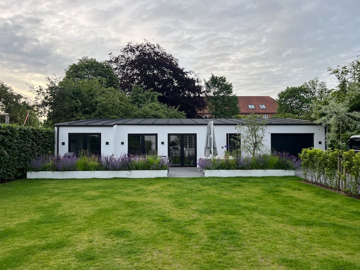 Lille Hus I Odenses Bedste Kvarter - Odense