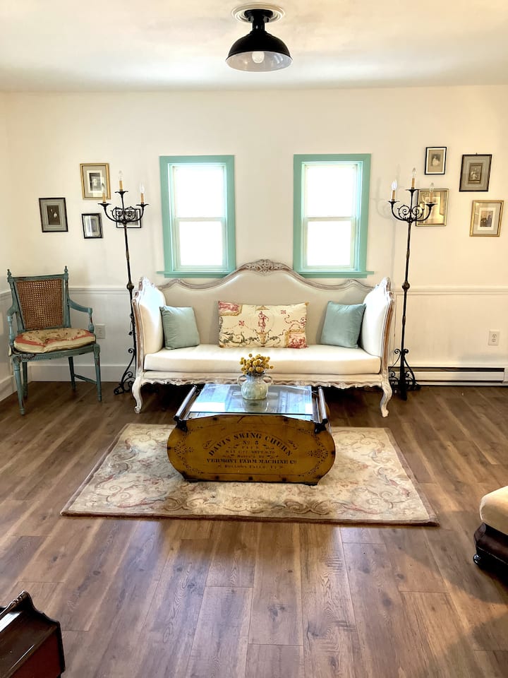 French Farmhouse Suite! - Cooperstown, NY