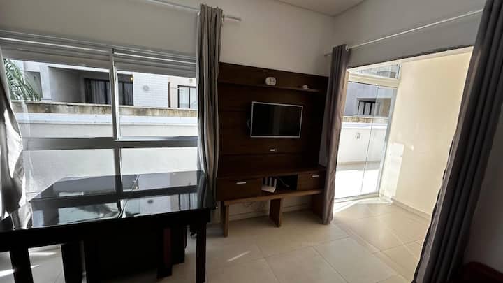 Apartamento Na Praia De Palmas 2 Dormitórios. - Governador Celso Ramos