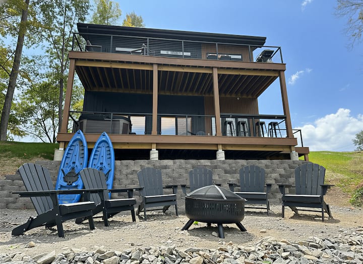 Waterfront Luxury - Hot Tub, Game Room, Best View - Kentucky Lake
