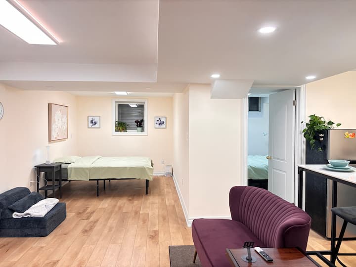 Newly Renovated Suite With Two Queen Beds - Oakville