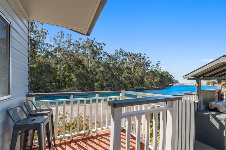 2 Bedroom Creekfront Cabin - Eden