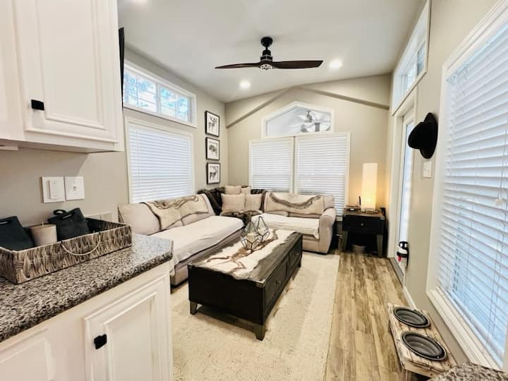 Mountain Tiny Home With Hot Tub In Woodland Park. - Green Mountain Falls, CO