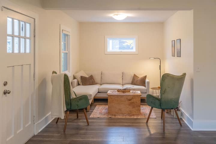 The Yellow Casita - Steinbach