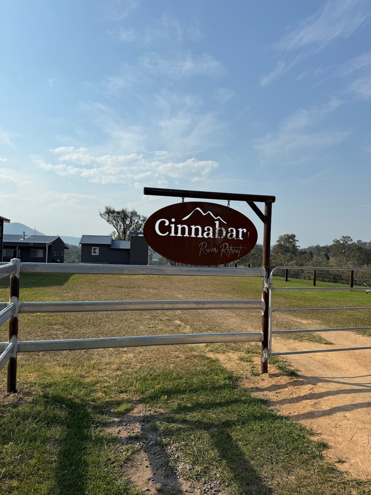 Cinnabar River retreat - Airbnb