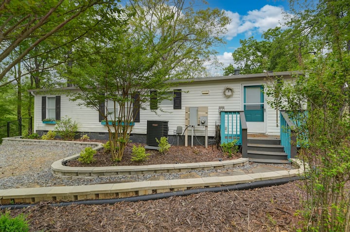 The Great North Lakehouse - Great Falls, SC